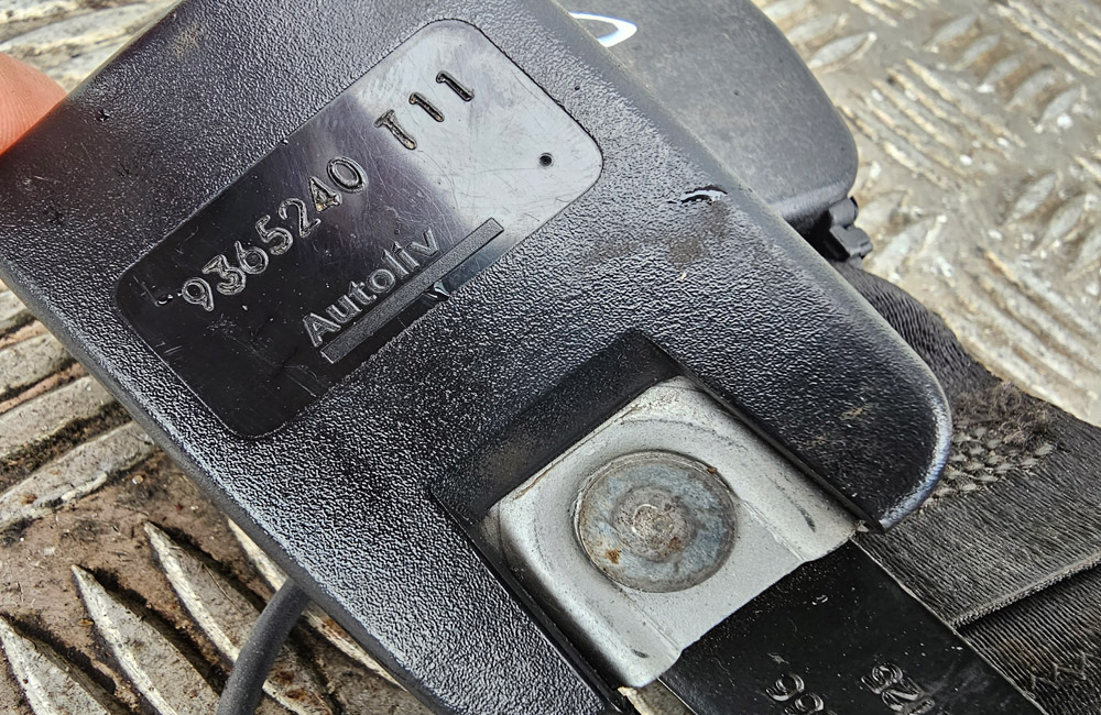 Renault Megane MK3 Rear Twin Seat Belt Buckle | Used Car Parts UK