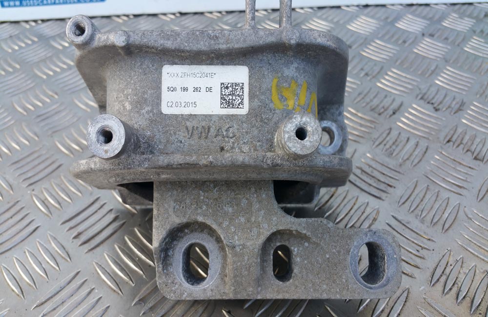 Skoda Octavia 1.6 TDI engine mount 5Q0199262DE | Used Car Parts UK