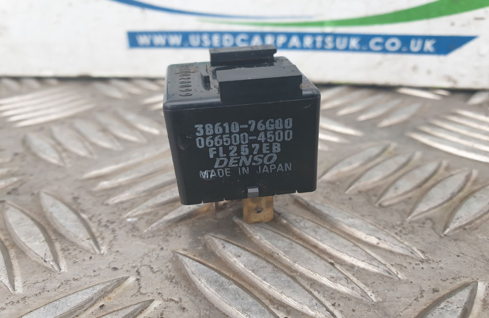 Suzuki Carry van flasher relay | Used Car Parts UK