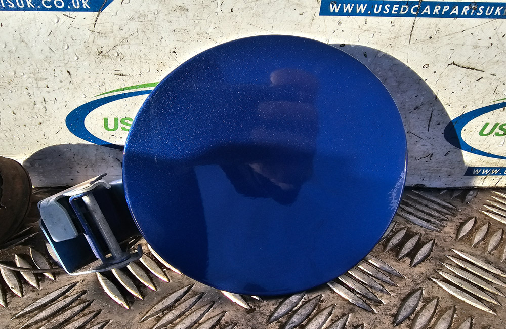 Suzuki Swift MK3 Blue Petrol Fuel Flap Cover Cap | Used Car Parts UK