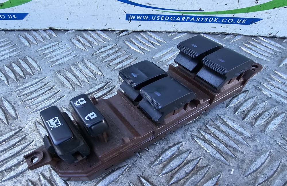 Toyota Avensis 2009-2015 Window Switch 84040-05040 | Used Car Parts UK