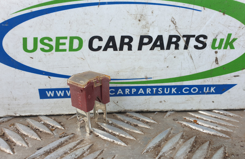 Toyota Corolla D4D 140 AMP Alternator Battery Fuse | Used Car Parts UK