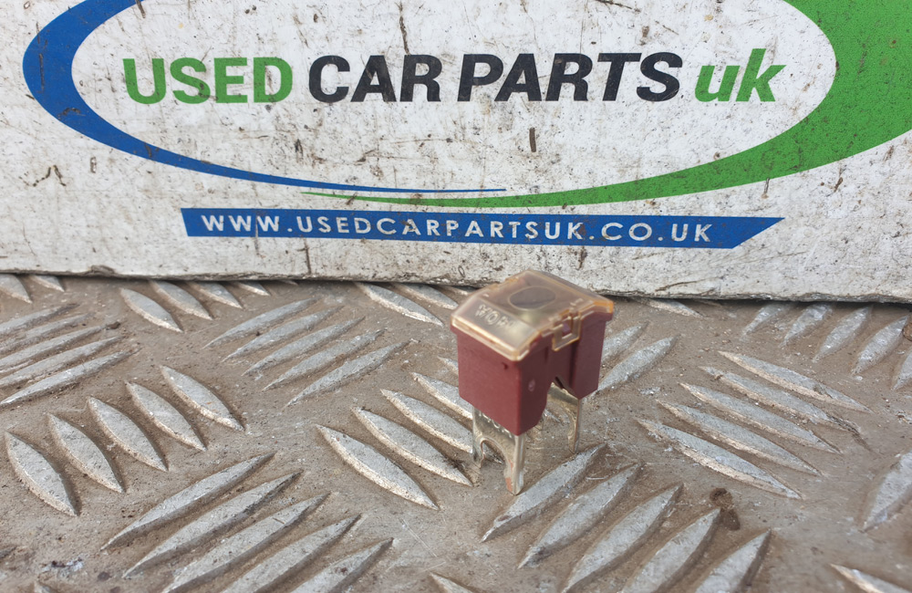 Toyota Corolla Verso D4D 140 amp alternator fuse | Used Car Parts UK