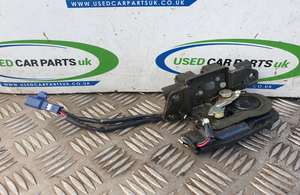 Toyota Prius MK2 boot tailgate catch lock motor | Used Car Parts UK