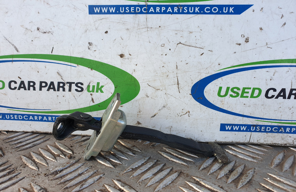 Toyota RAV4 MK3 door check strap drivers front | Used Car Parts UK