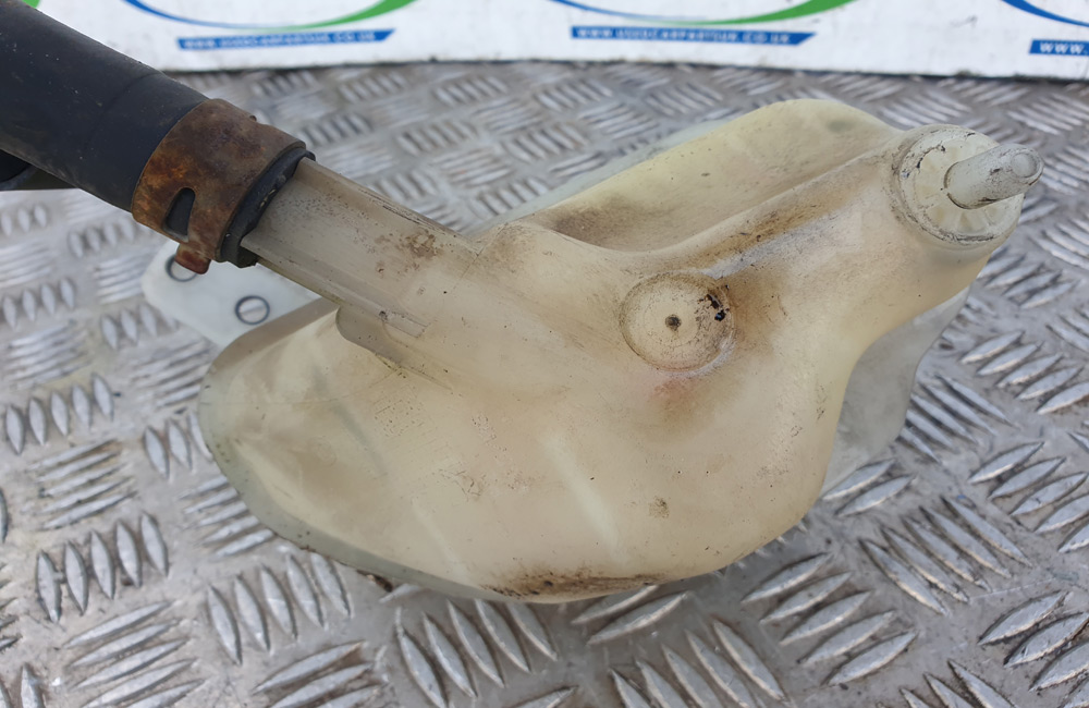 Toyota Yaris MK2 D4D radiator expansion bottle | Used Car Parts UK