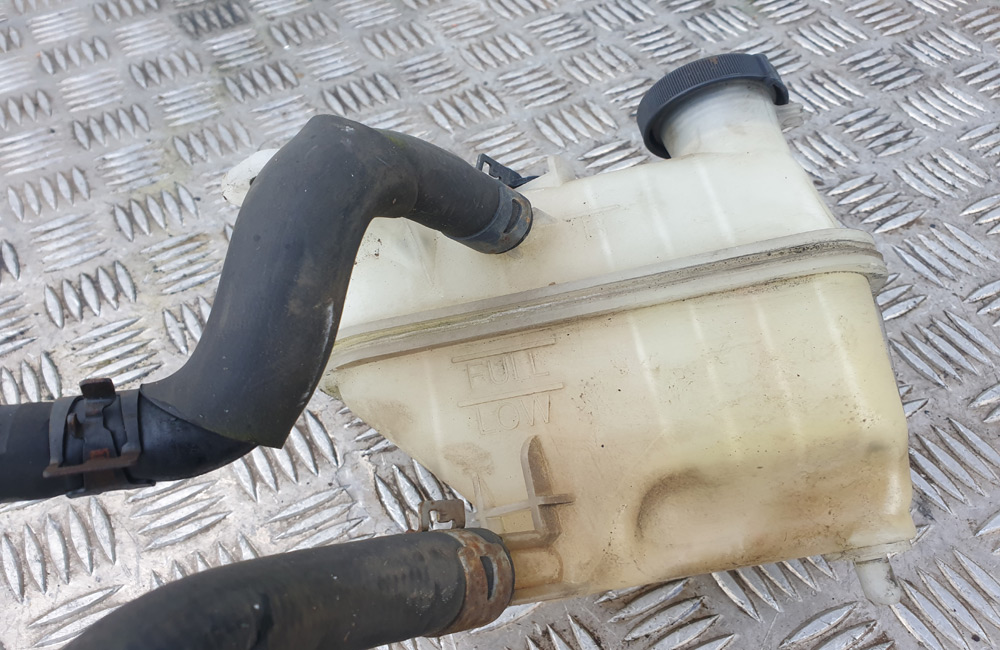 Toyota Yaris MK2 D4D radiator expansion bottle | Used Car Parts UK
