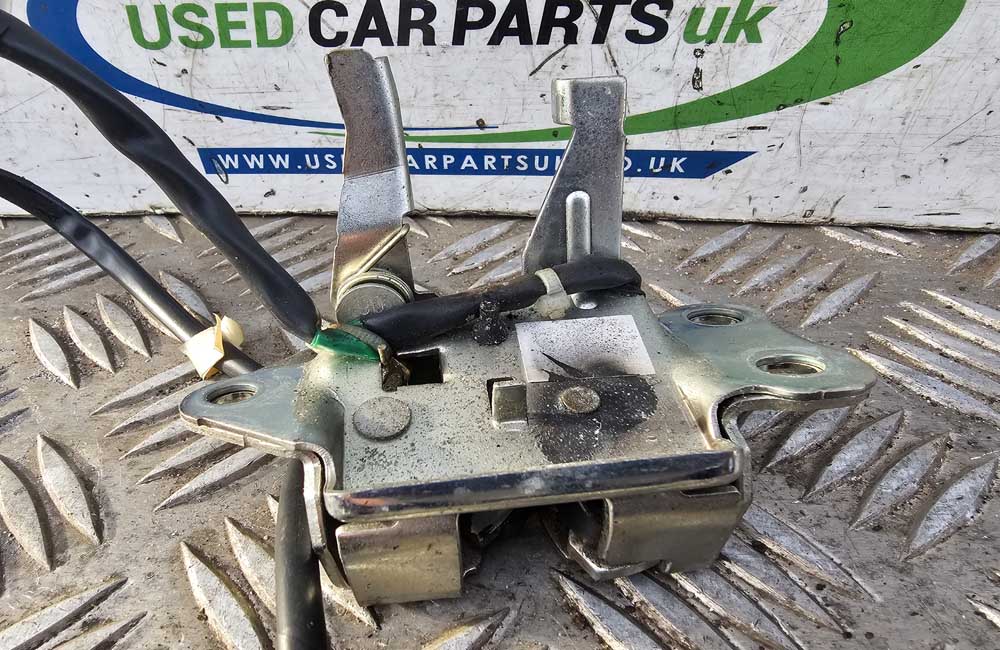 Toyota Yaris MK1 Boot Catch Latch Mechanism | Used Car Parts UK