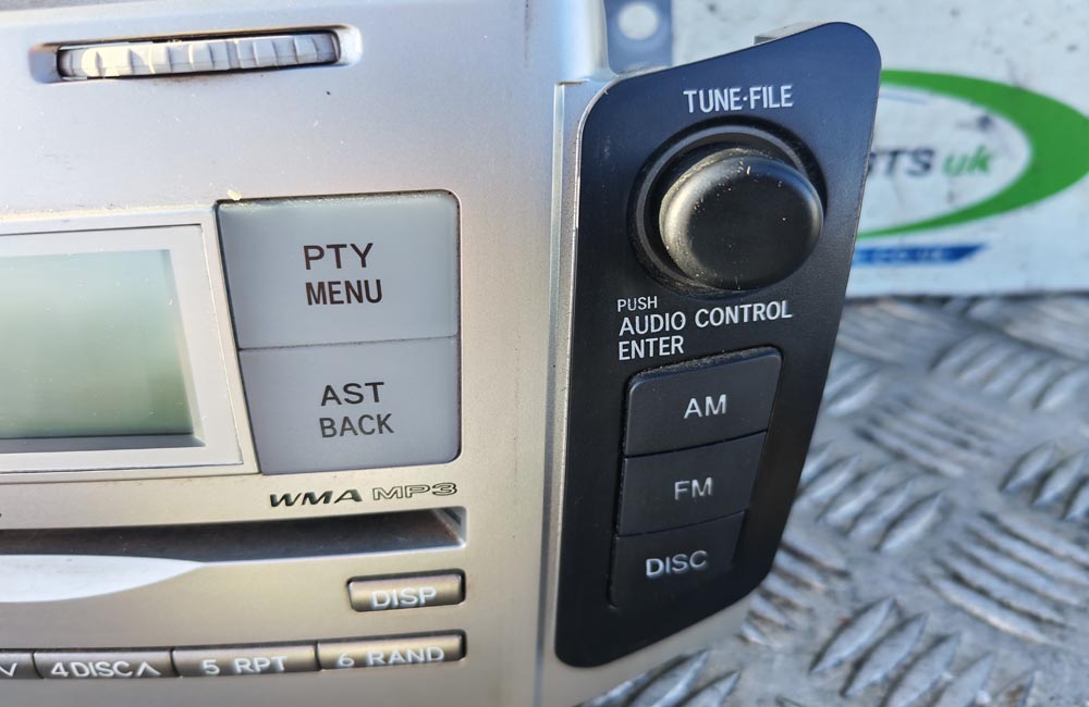 Toyota Yaris MK2 CD Player 86120-0D210 | Used Car Parts UK