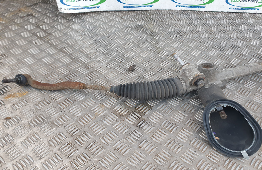 Toyota Yaris steering rack D4D F800000673 | Used Car Parts UK