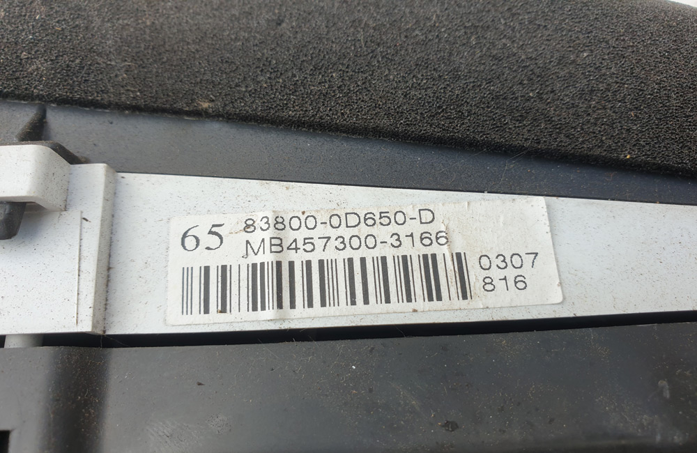 Toyota Yaris MK2 speedo clocks 83800-0D650-D | Used Car Parts UK