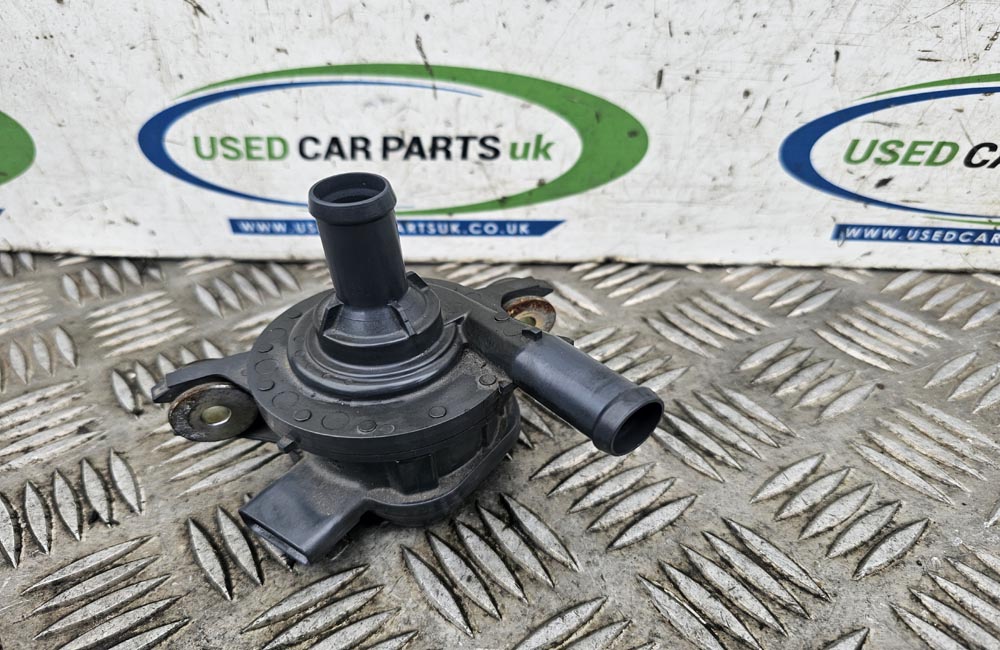 Toyota Yaris MK3 Hybrid Water Pump G9040-52020 | Used Car Parts UK