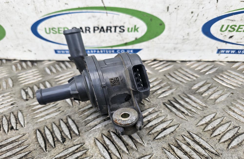 Toyota Yaris MK3 Hybrid Water Pump G9040-52020 | Used Car Parts UK