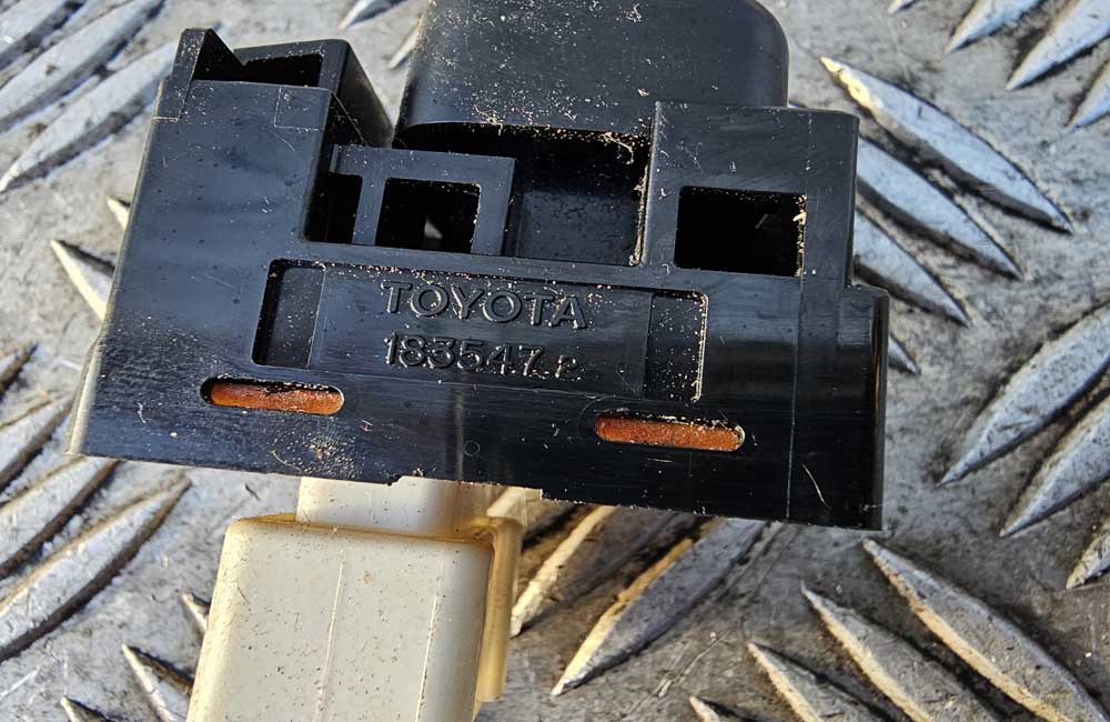 Toyota Yaris Verso MK1 Door Wing Mirror Switch | Used Car Parts UK