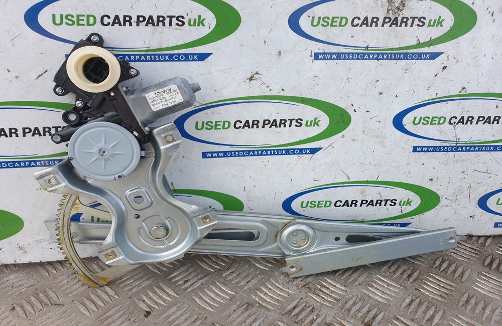 Toyota Yaris 2017-2021 window regulator motor front | Used Car Parts UK