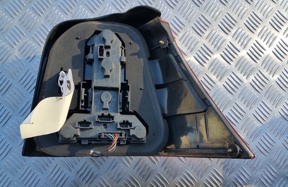 VW Golf MK4 GT TDI rear tail light brake | Used Car Parts UK