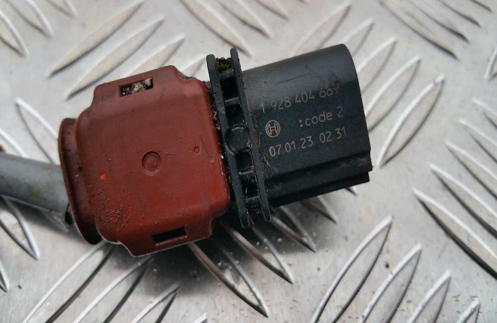 VW Golf MK5 R32 lambda oxygen sensor 6 pin | Used Car Parts UK