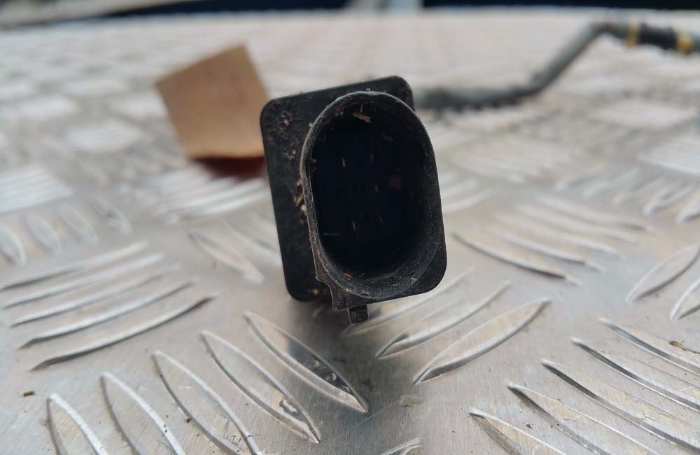 VW Golf MK5 R32 lambda oxygen sensor 6 pin | Used Car Parts UK