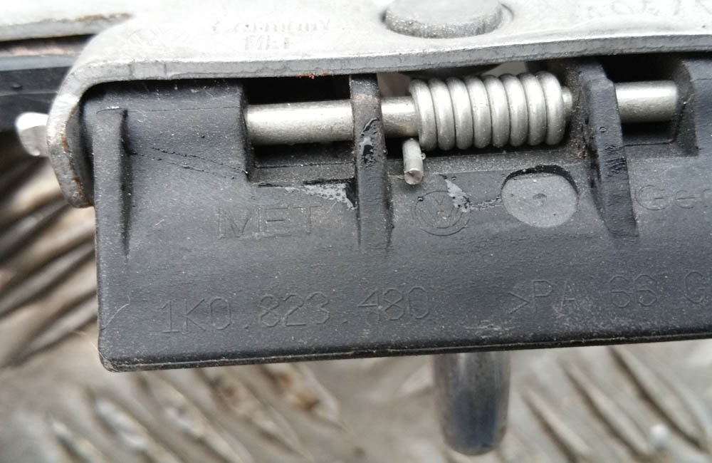 VW Golf MK5 bonnet lock catch handle | Used Car Parts UK