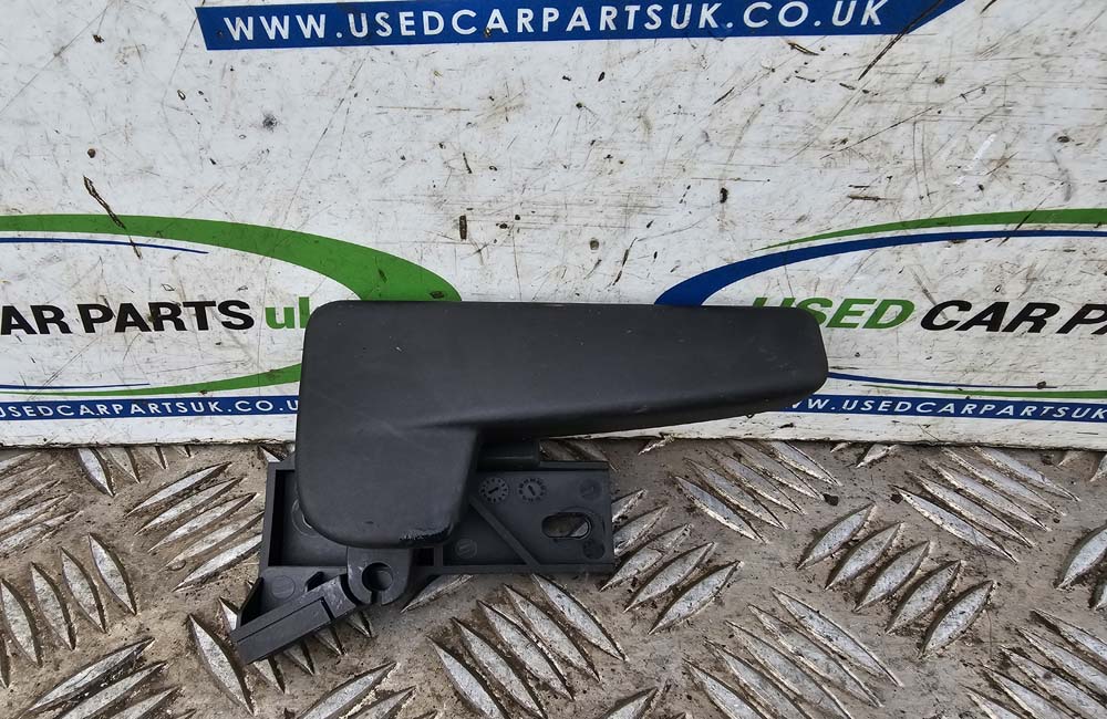 VW Passat B6 Bonnet Release Handle | Used Car Parts UK