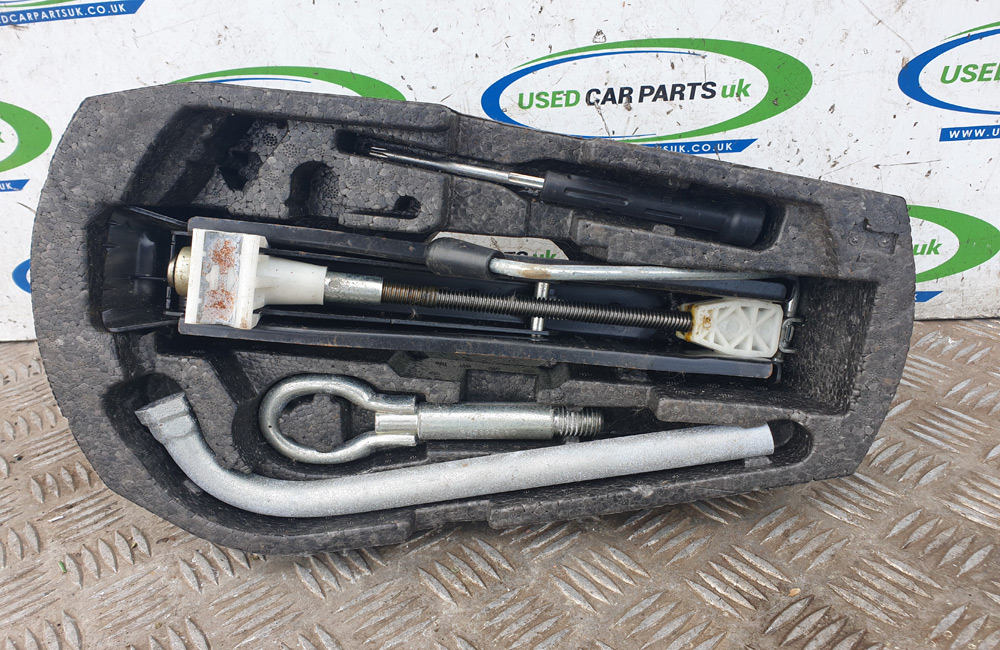 VW Polo 6C Wheel Jack Set | Used Car Parts UK