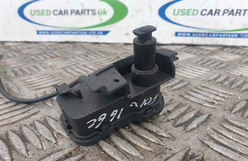 VW Polo fuel filler flap lock motor 6R0810773F | Used Car Parts UK