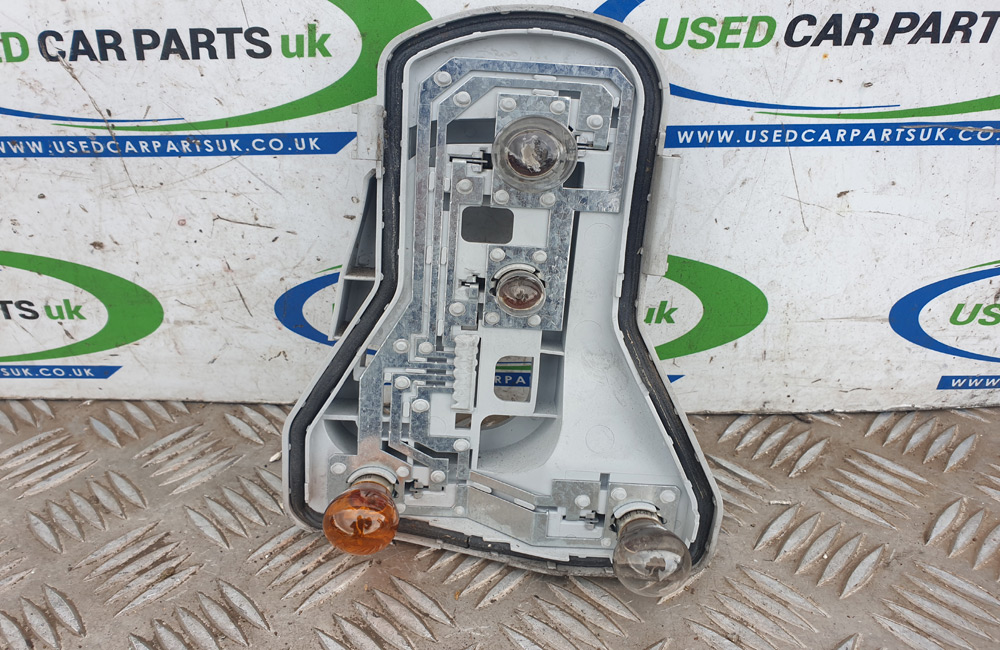 VW Polo MK4 rear light bulb holder 6Q6945257 | Used Car Parts UK