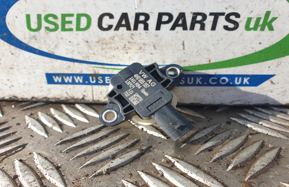 VW Polo drivers right door sensor 4H0955557 | Used Car Parts UK