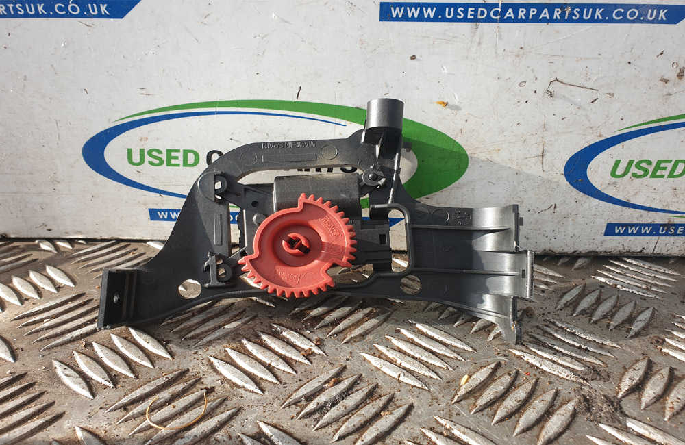 VW Polo heater flap motor V3268003 6R2907511A | Used Car Parts UK