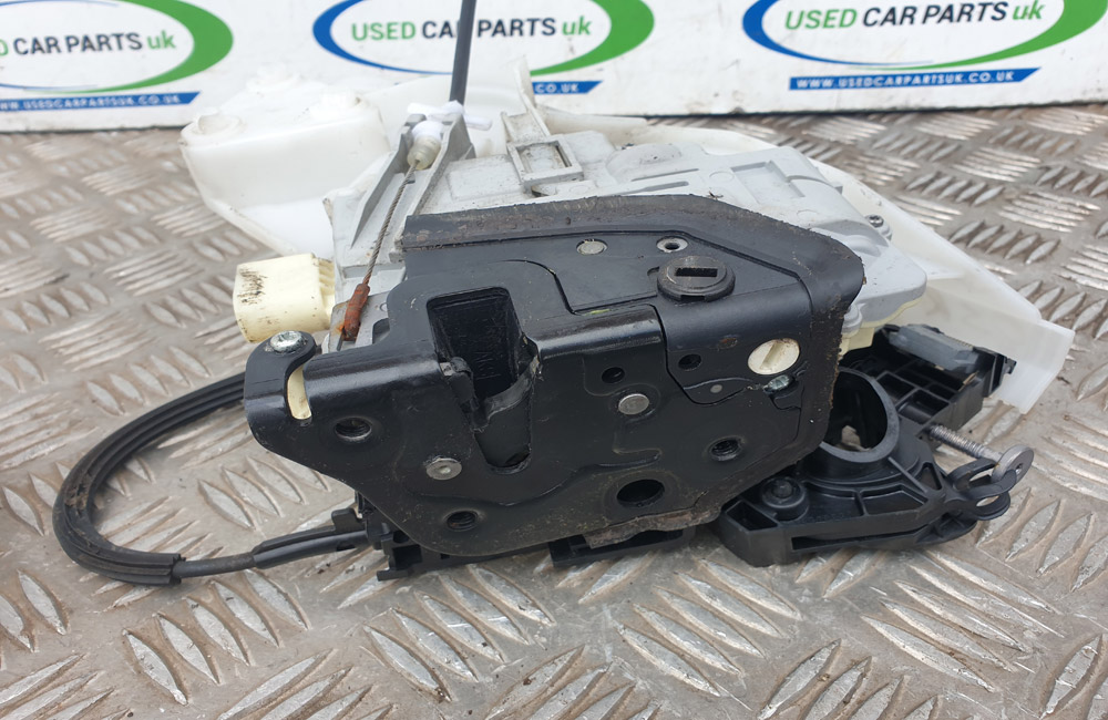 VW Passat B6 rear door lock motor 3C4839016A | Used Car Parts UK