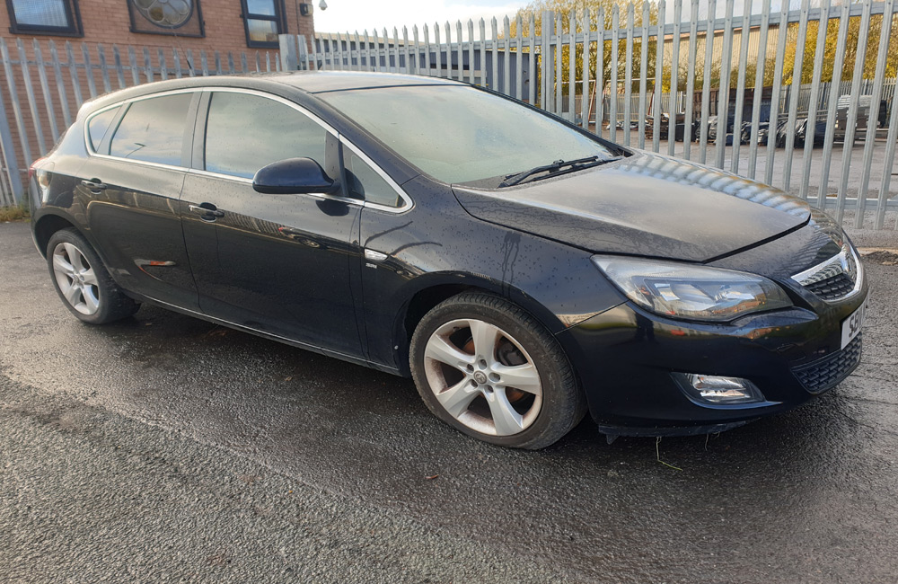 Vauxhall Astra J airbag module 13574896 | Used Car Parts UK