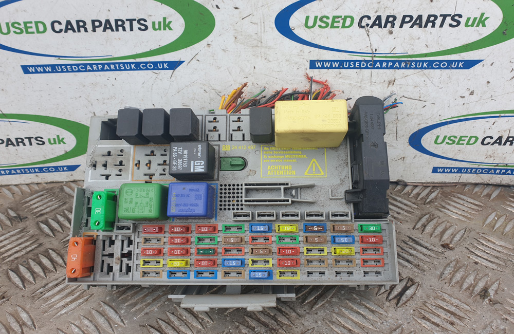 Vauxhall Astra G MK4 CDTI interior fuse box 24412497 | Used Car Parts UK