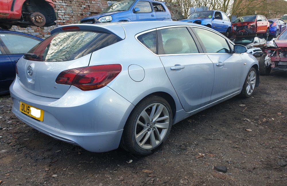Vauxhall Astra J MK6 quarter window front right | Used Car Parts UK
