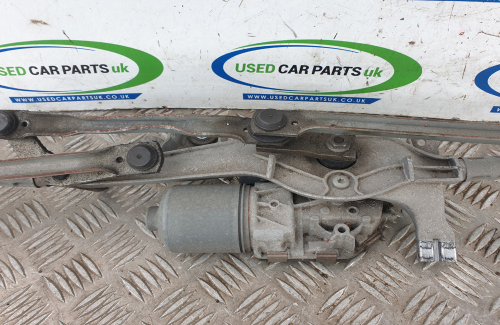 Vauxhall Astra J MK6 front wiper motor 2009-2015 | Used Car Parts UK