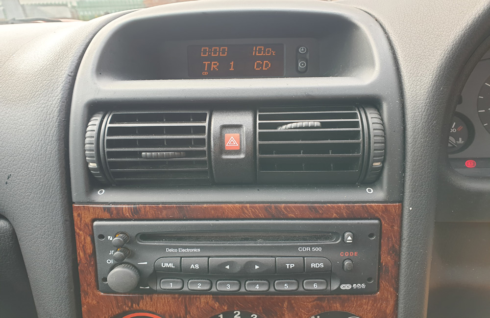 Vauxhall Astra CD Player CDR 500 09136107 | Used Car Parts UK