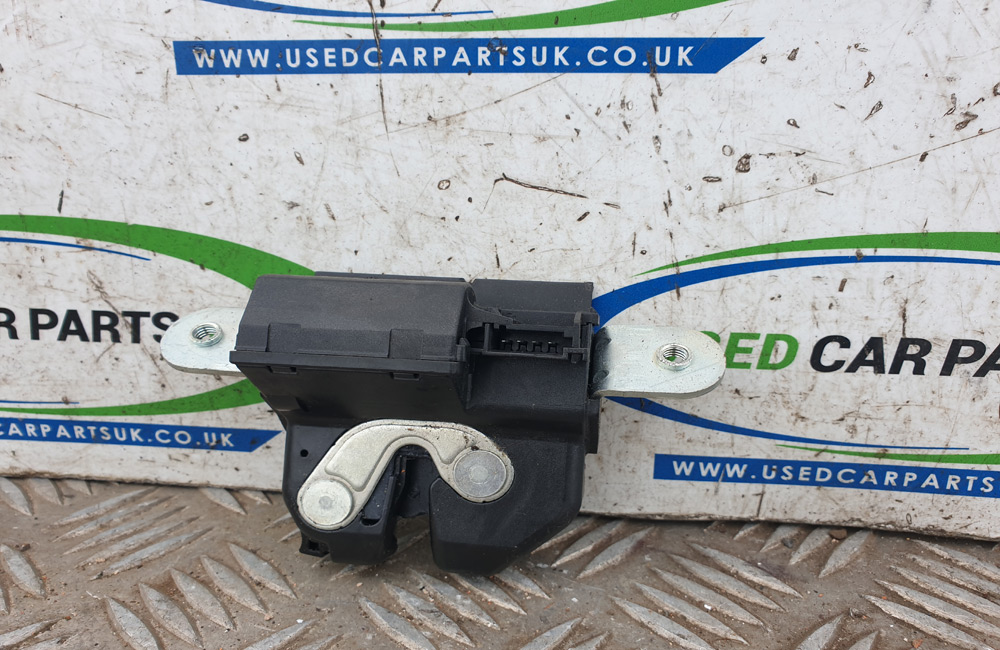 Vauxhall Corsa D boot lock motor 55701971 | Used Car Parts UK