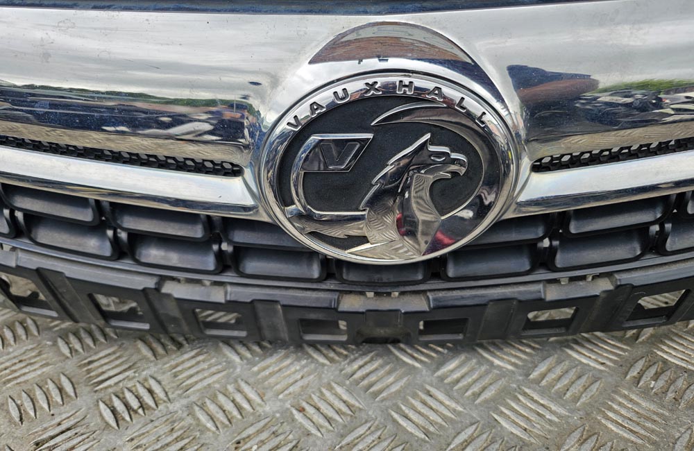 Vauxhall Corsa D Front Grille 13286000 | Used Car Parts UK