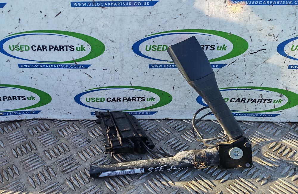 Vauxhall Corsa D 3 Door Seat Belt Buckle Tensioner Right | Used Car ...