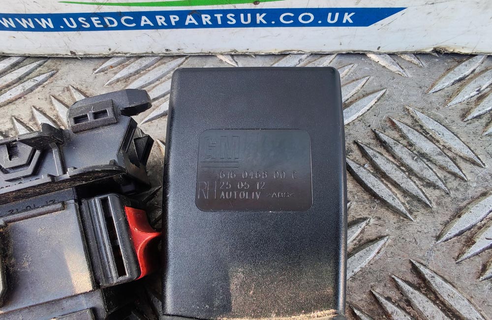 Vauxhall Corsa D 3 Door Seat Belt Buckle Tensioner Right | Used Car ...