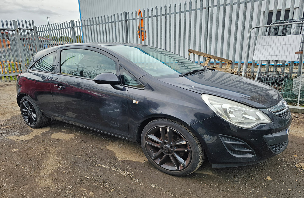 Vauxhall Corsa D Centre Air Vent Piano Black | Used Car Parts UK