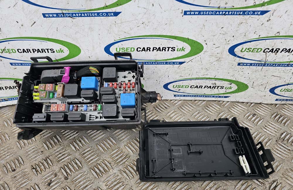 Vauxhall Corsa D Fuse Box Relays Engine Bay | Used Car Parts UK