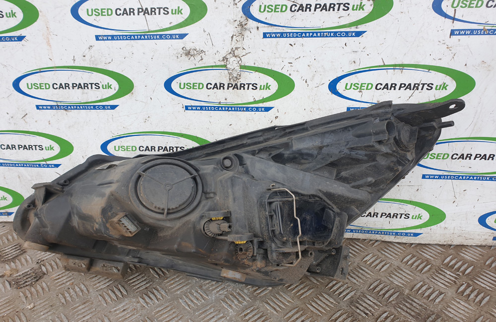 Vauxhall Corsa D Headlight Facelift 2011-2014 | Used Car Parts UK