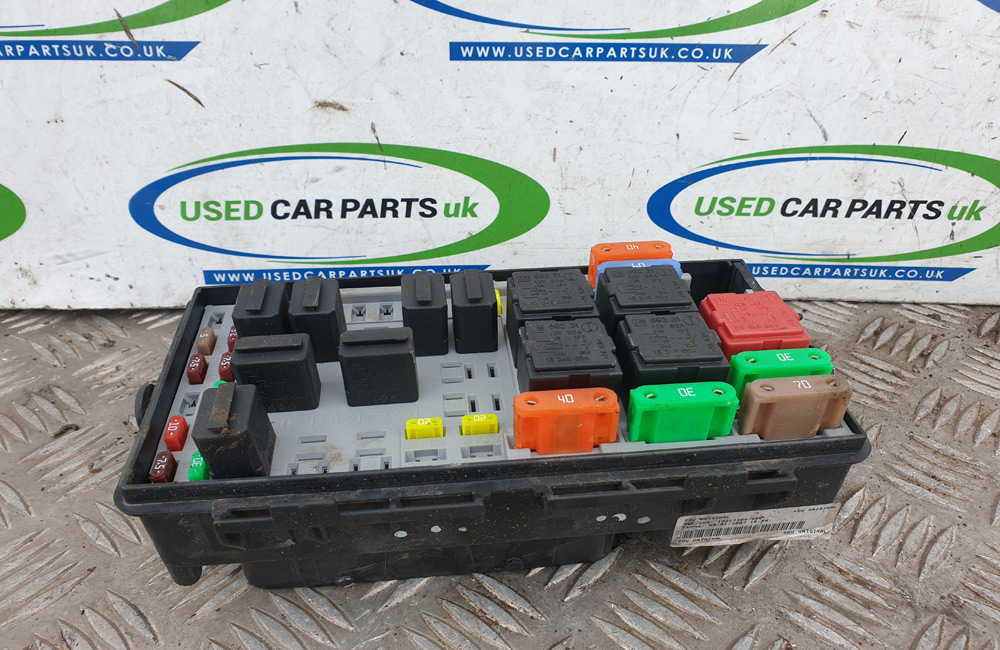 Vauxhall Corsa D fuse box engine bay 13217394 CDTI | Used Car Parts UK