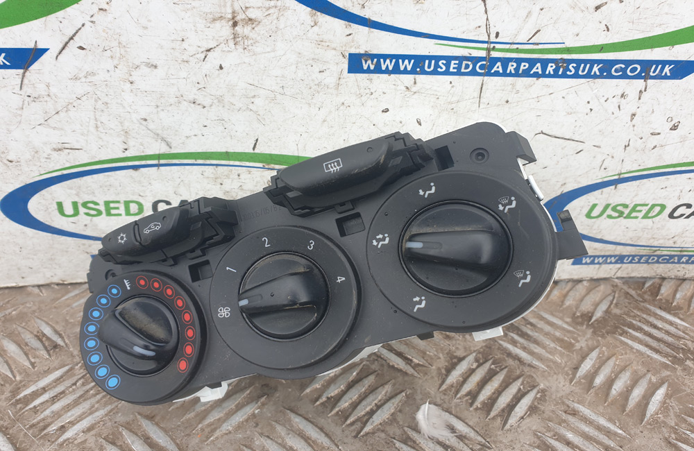 Vauxhall Corsa E Heater Control Panel 466119570 | Used Car Parts UK