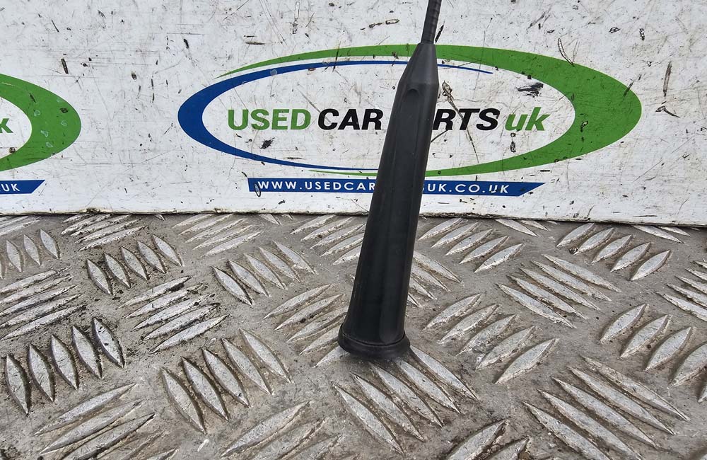 vauxhall-corsa-e-roof-aerial-antenna-used-car-parts-uk