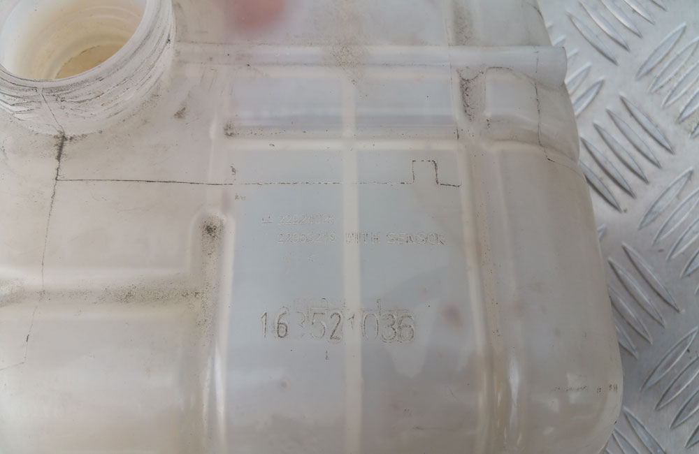 Vauxhall Insignia CDTI radiator coolant bottle | Used Car Parts UK
