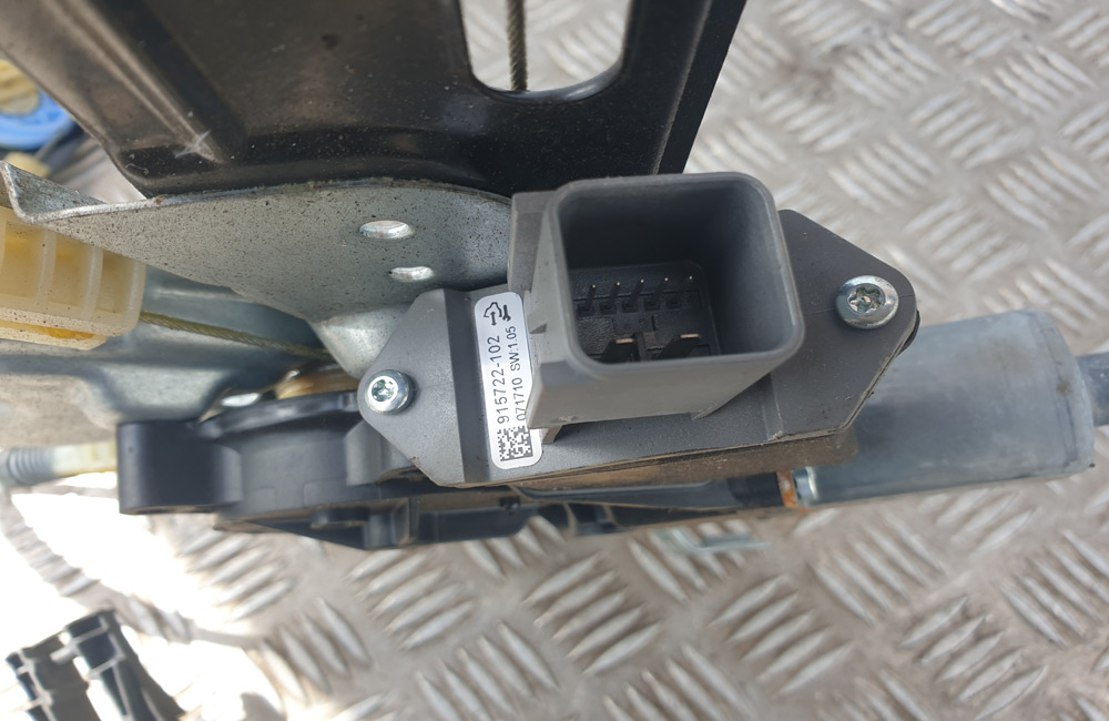 Vauxhall Insignia MK1 window regulator drivers front | Used Car Parts UK