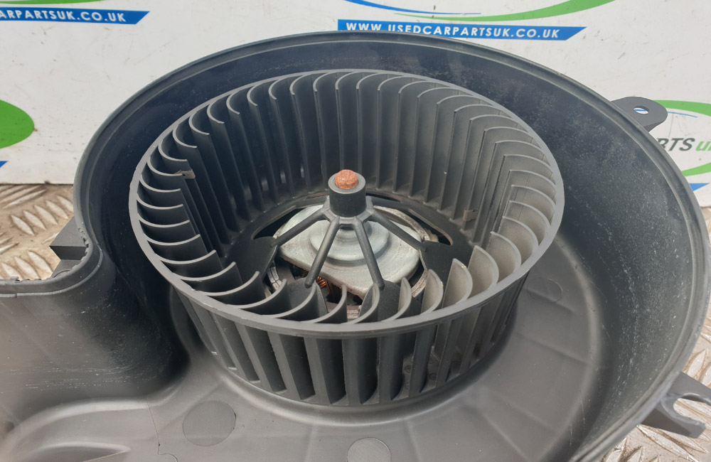 Vauxhall Vectra heater blower motor 007017J | Used Car Parts UK