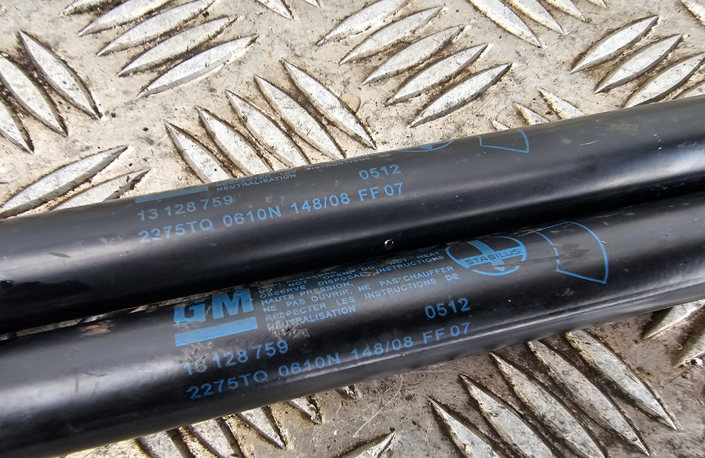 Rear Hatch Struts Pair Of Rear Tailgate Boot Gas Struts For Vauxhall ...