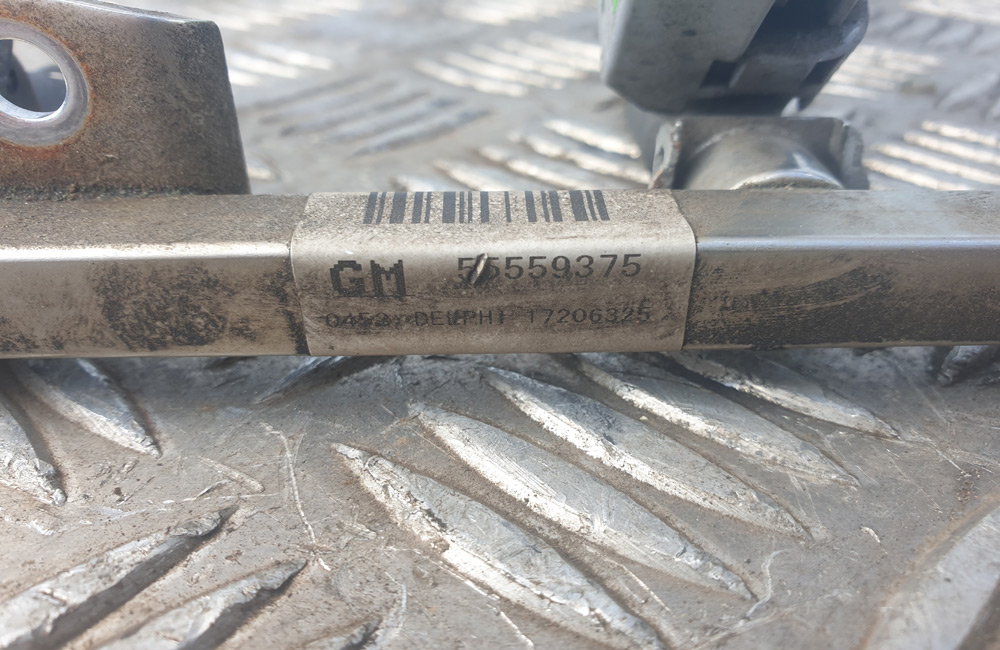 Vauxhall Zafira injectors 1.6 A16XER 25380933 | Used Car Parts UK